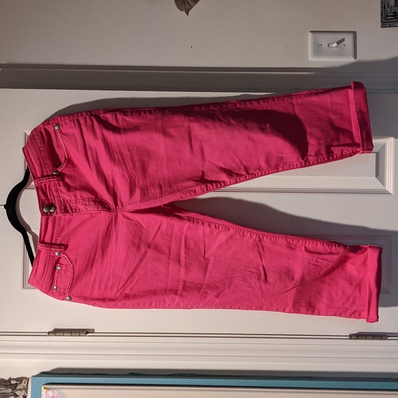 Code Bleu | Jeans | Code Bleu Annette Stretch Capri Jeans | Poshmark